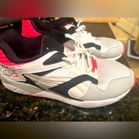 Puma | Shoes | Puma Trisonic Xs 85 Plus Og White Black And Pink | Poshmark